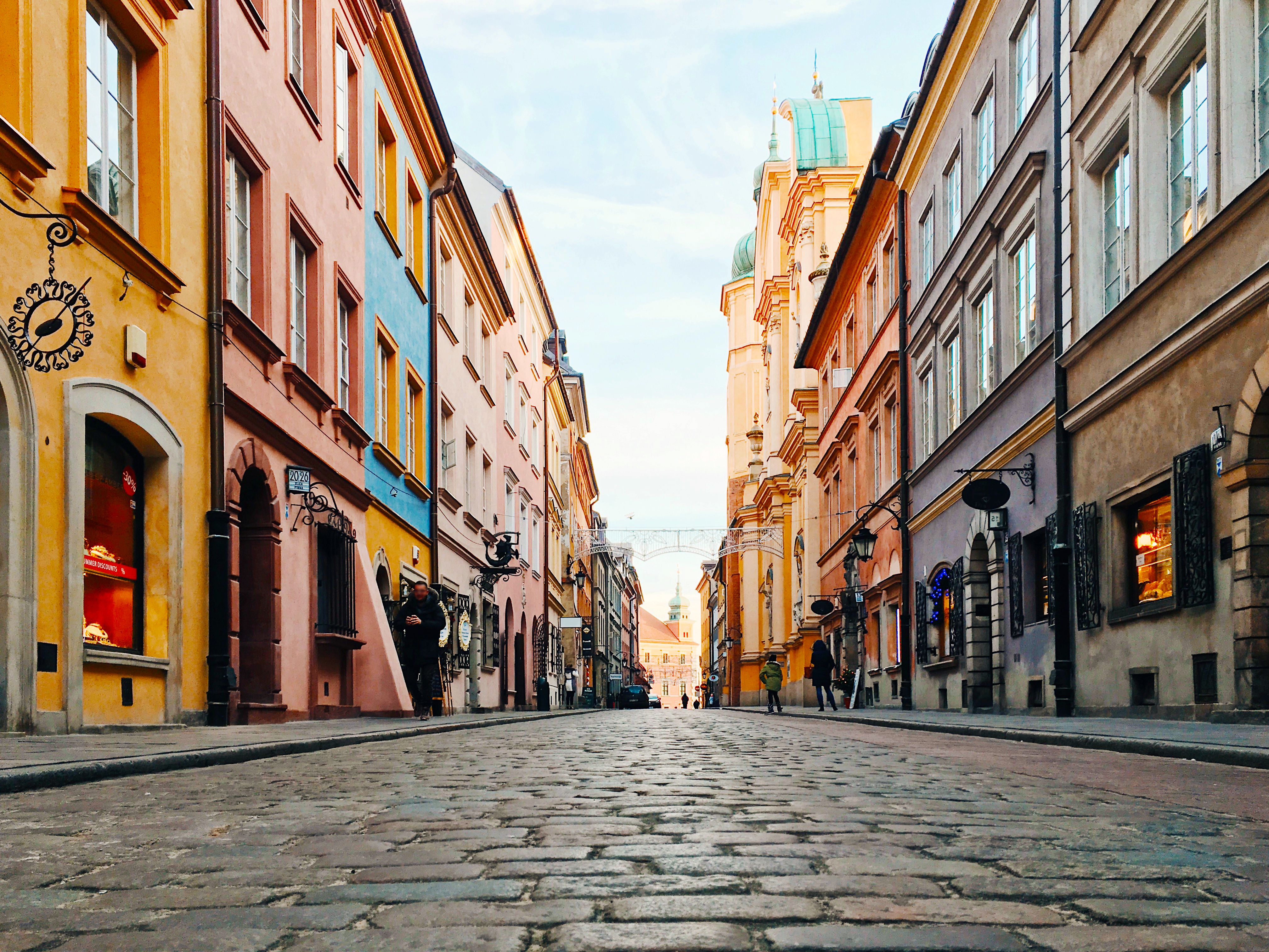 187 kr. Billige fly til Warszawa i 2024/25 | momondo