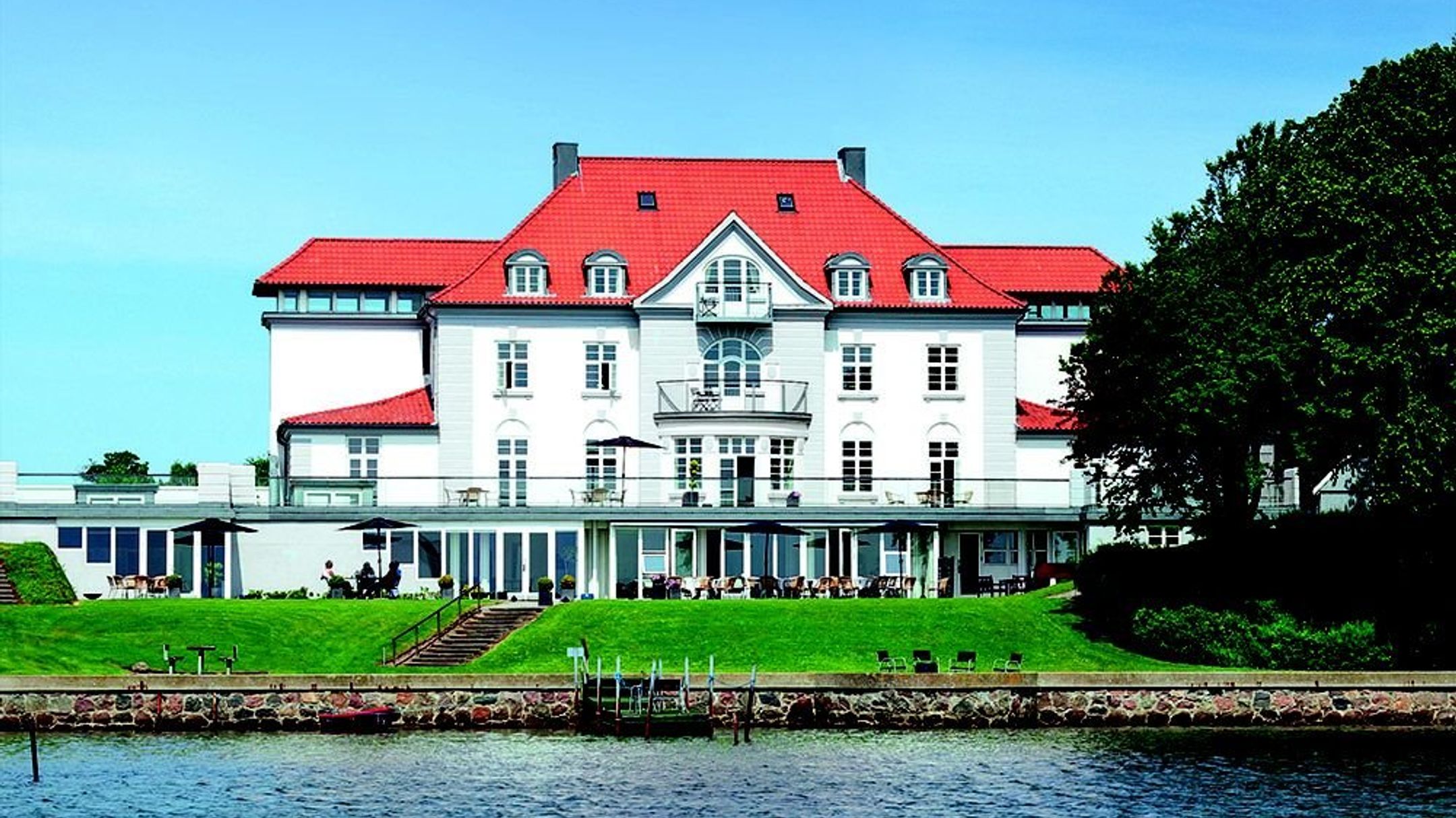 Sinatur Hotel Sixtus i Middelfart fra 1.683 kr. - Book i dag | momondo